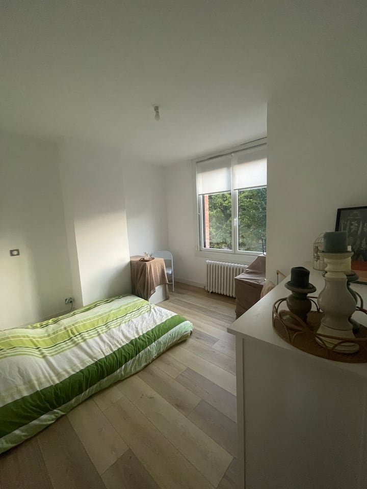 Une Chambre Au Calme à Proximité De Tout ! - Douai
