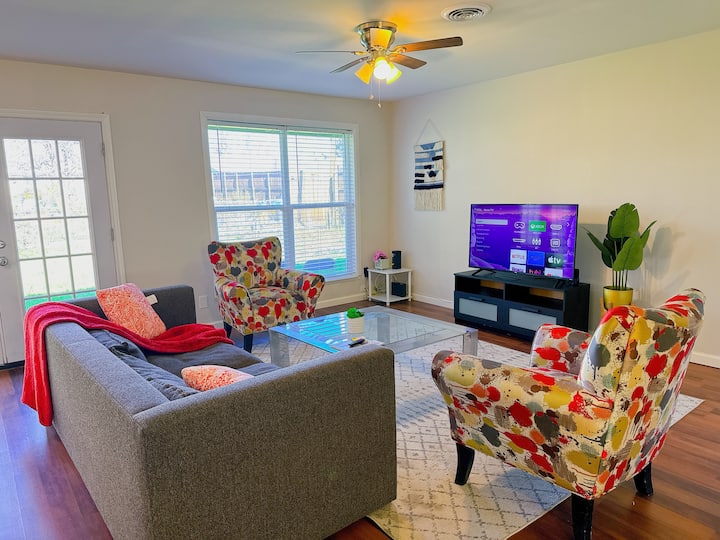Sunny Richardson Home|pets Friendly W Modern Charm - Richardson