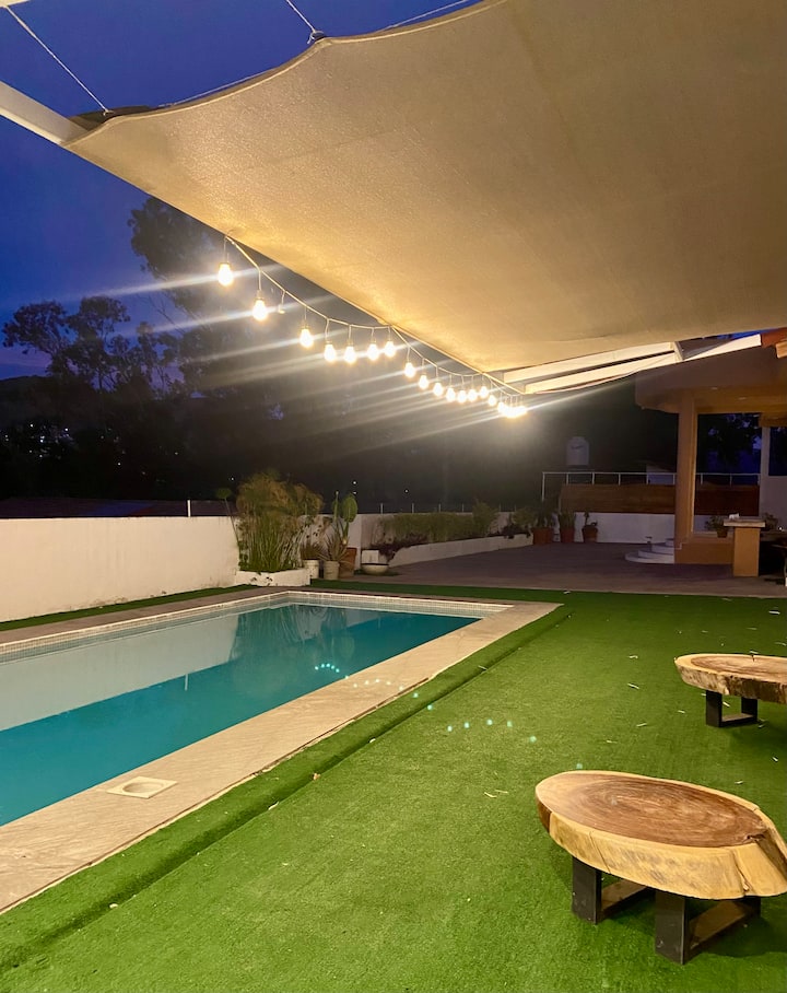 Casa Con Vista Al Lago
16 A 20 Huéspedes 
7 Camas - Michoacán