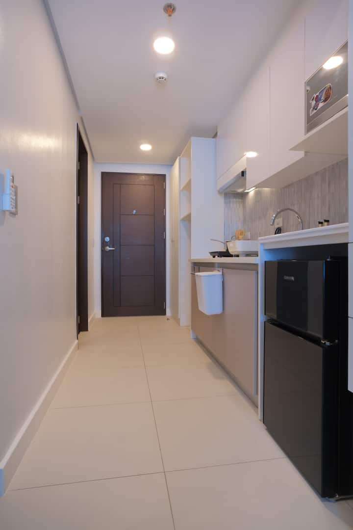 Modern Studio @ 38 Park Avenue W/ Fiber Wifi - Cebu City