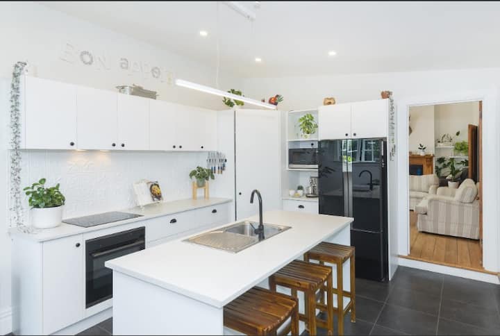 Good Place To Stay - Gisborne