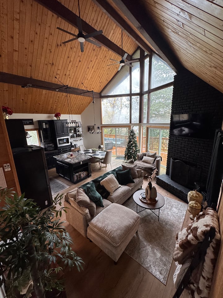 Cozy & Modern Cabin-lake Arrowhead Retreat. - Lake Arrowhead, CA