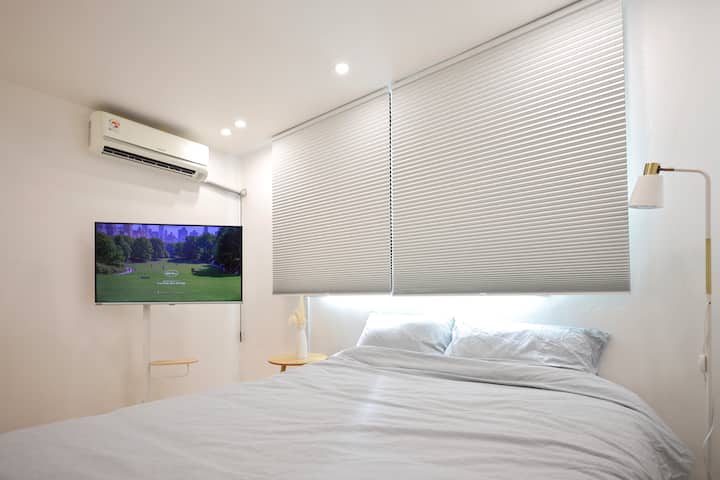 Licensed Stay/ Aug 2025 Reno/ 5 Min To Hongdae/ 2f - Seoul