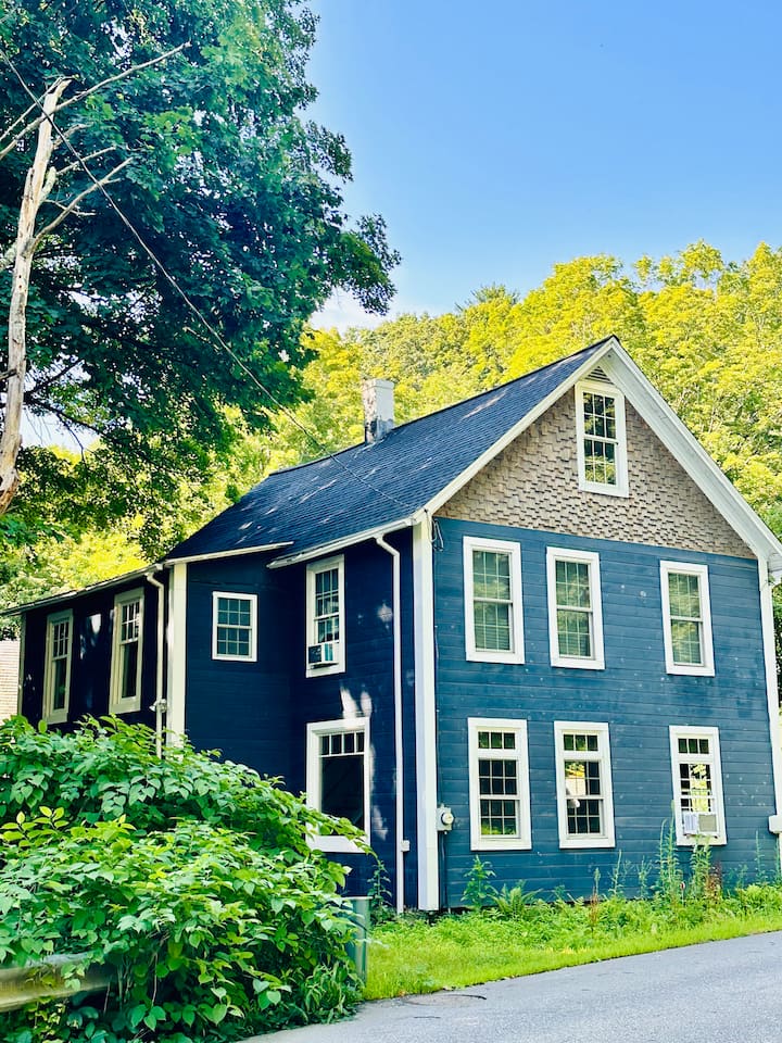 Cozy Home In Brattleboro - Brattleboro, VT