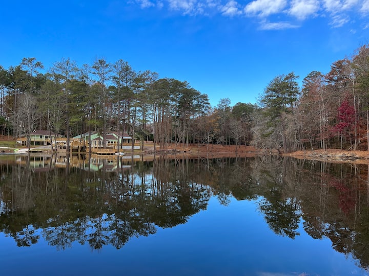 Private Lake House With A Private Indoor Pool - Stone Mountain, GA