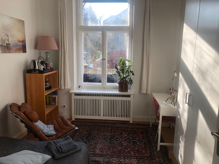 Zimmer + Eigenes Bad Nah Messe, Olympiastadion, Tu - Berlin