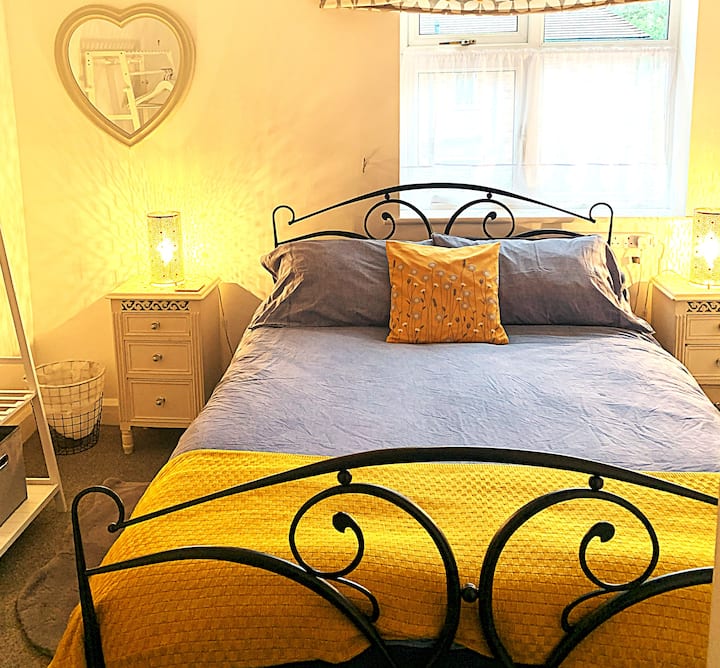 Self Contained Apartment With Ensuite & Kitchen - Shropshire