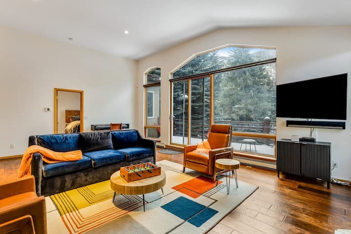 4br Mountain Home With Hot Tub, Fireplace, & Grill - Vail, CO