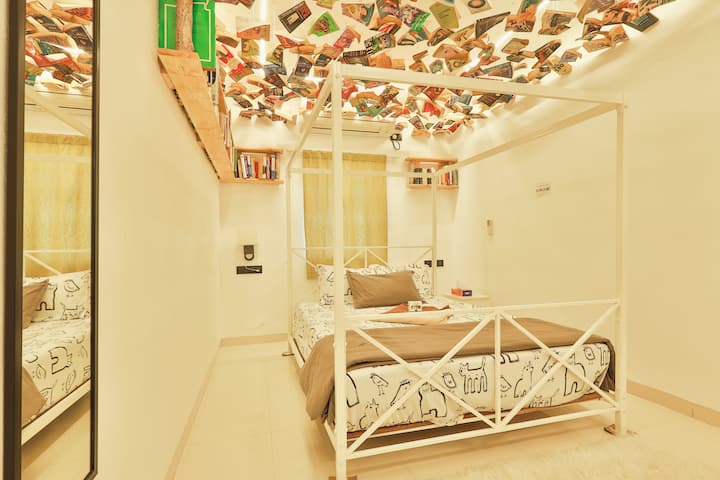 Bandra Poetry Pad - Mumbai