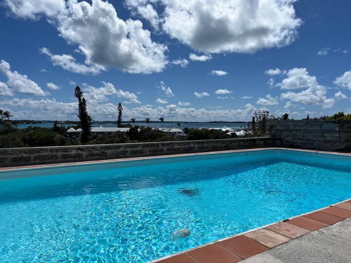 Pool House With Stunning Views. - Bermuda
