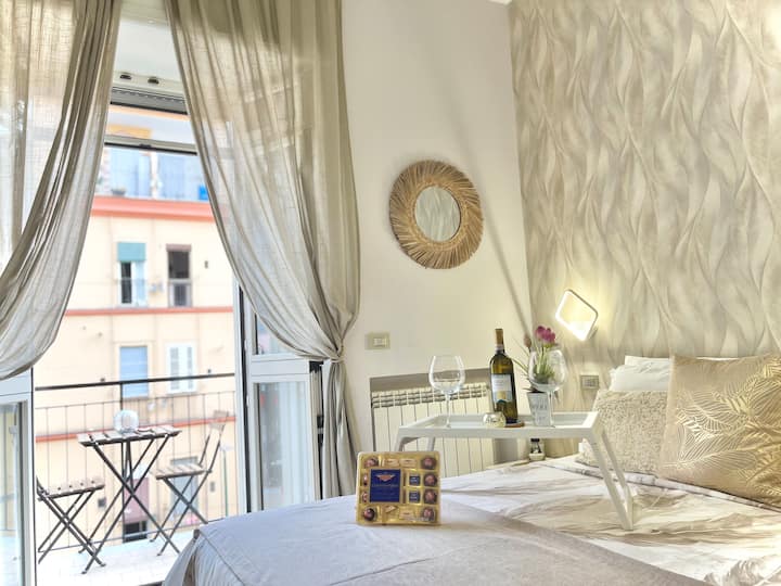 Mazzocchi House Naples Center +Welcome Wine - Italy