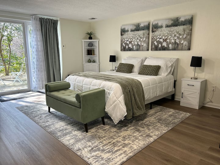 Spacious Private Basement Apartment - Frederick, MD