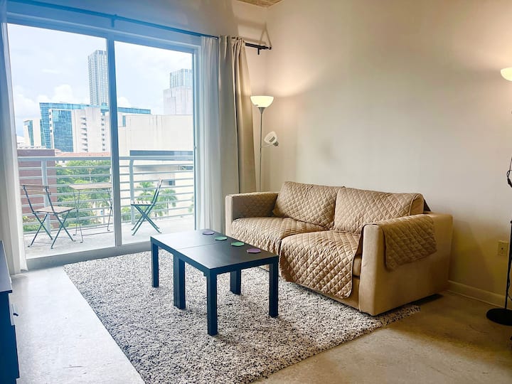 Prime Location In Downtown Miami - Miami, FL