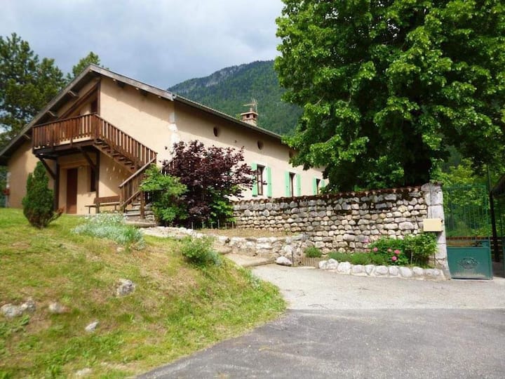 Gîte De Groupe La Renardière - Massif du Vercors