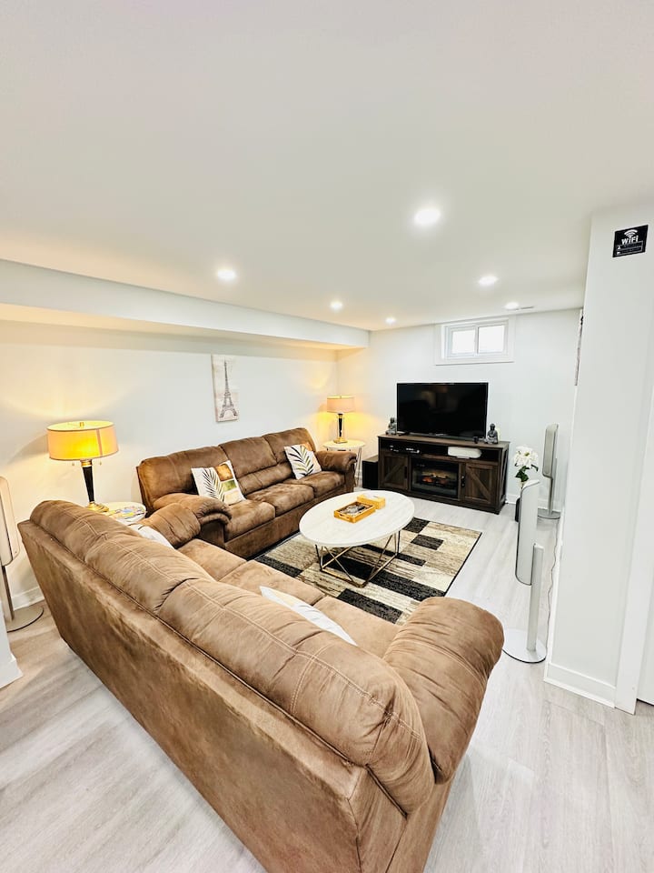2 Bedroom Cozy Unit Near Airport - Thunder Bay