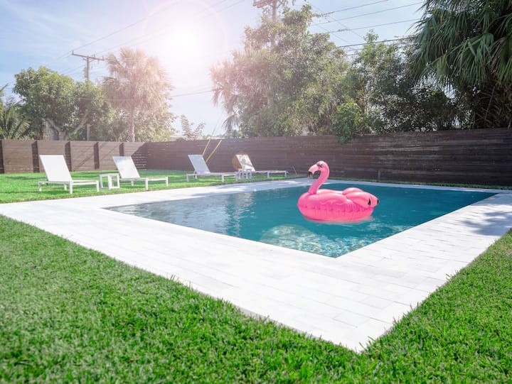 New Heated Pool Villa In Heart Of West Palm Beach - West Palm Beach, FL