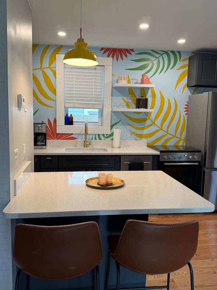 Cozy 1930s Cottage Downtown. Bikes! Yard Games! - Gainesville, FL