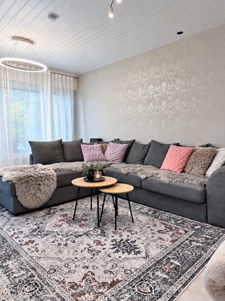 Elegant 2-br Getaway Near Central Kajaani - Kajaani