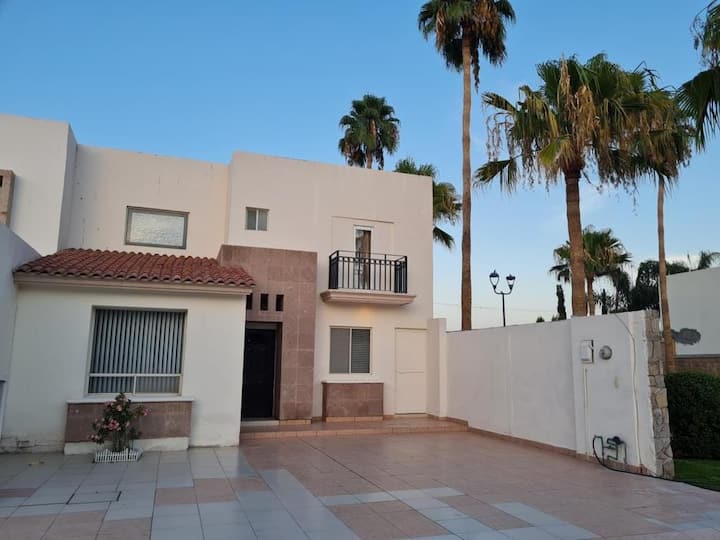Hermosa Casa En Torreón, Viñedos - Torreón