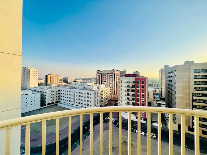One Bedroom Apartment In Dubai Near Metro - シャールジャ