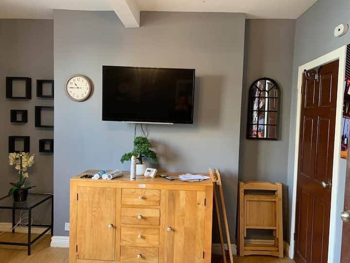 Prestonfield Avenue Residence. - Edinburgh