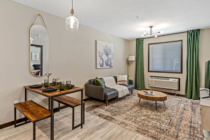 102 - New, Modern & Comfortable 1 Bed Apt W/patio - Farmington, MN
