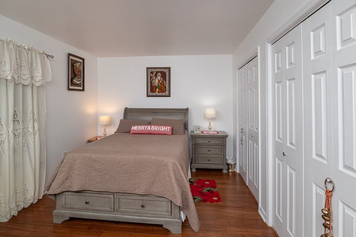 Spring Hill Two Rooms Upstairs Totally Independent - Marietta, PA