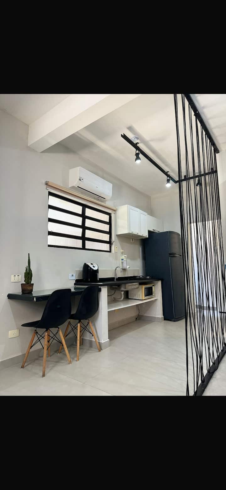 Casa Inteira Independente C/ Garagem Em Guarujá - Guarujá