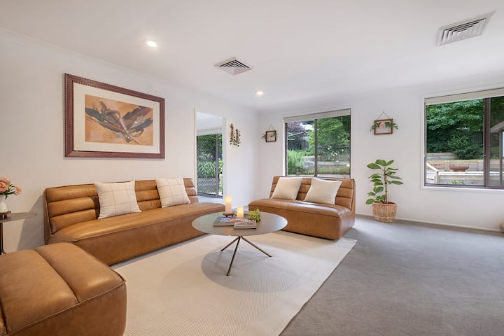 Leura Mists: Easy, Modern Blue Mountains Comfort - Katoomba