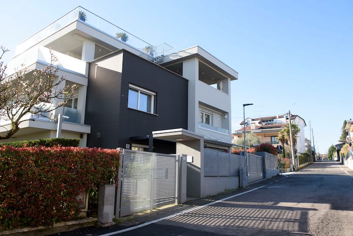 Garden Apartment Near Lake - La Casa Di Belle - Peschiera del Garda