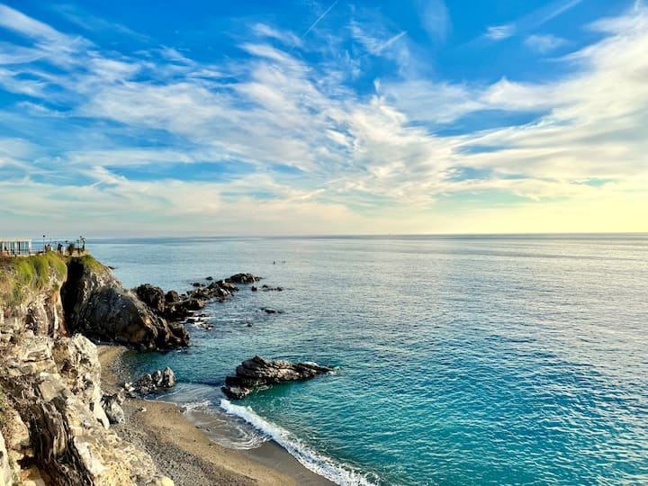 Quarto Beachfront + Parking | Il Nido Sul Mare - Генуя