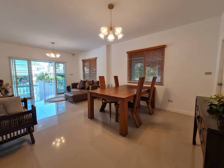 Clean Cozy Convenient - San Kamphaeng
