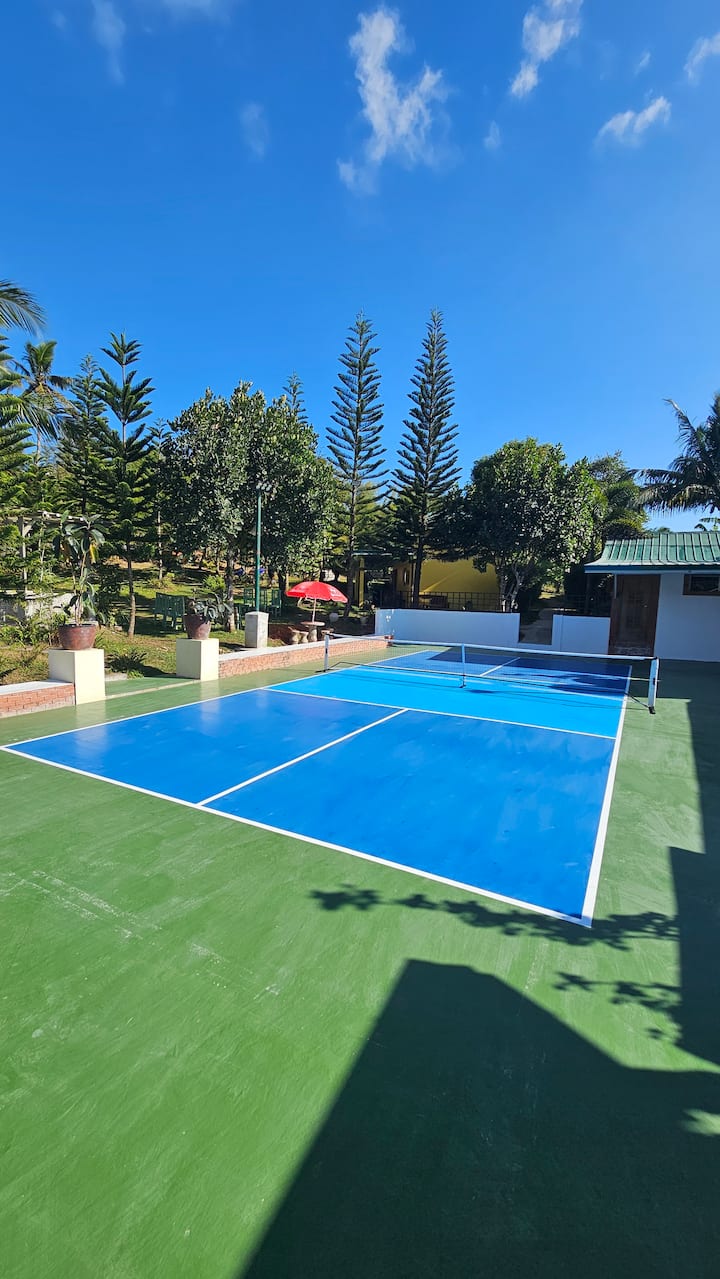 Farm Staycation In Tagaytay With Pickleball Court - Tagaytay