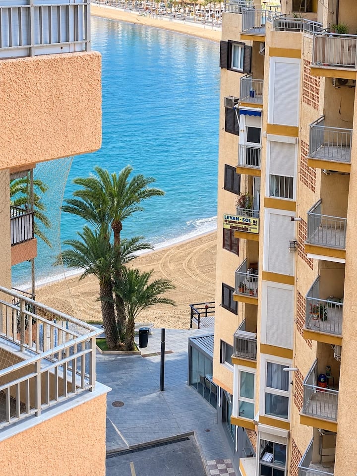 Maestro Parada Studio Apartment - Torrevieja