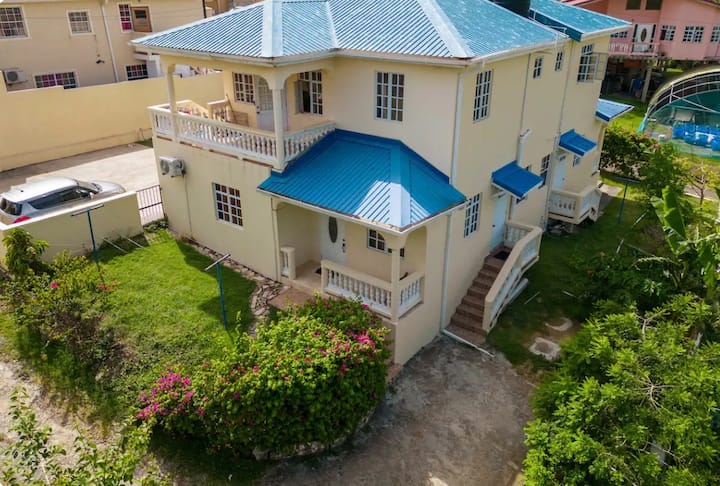 Gemfloo Apartment & Car Rental # 2 - Rodney Bay