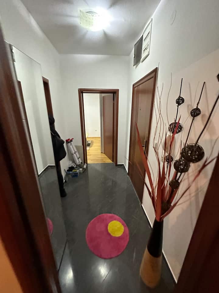 Zentrale Wohnung Mit Balkon – Ideal! - Šabac