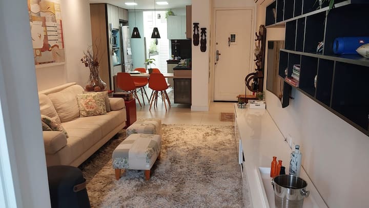 Apto Confortável E Decorado Em Copa - Ipanema