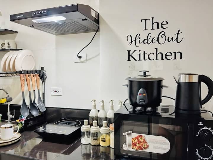 3 Mins To Sm/free Netflix/grabfood 24 Hour/karaoke - Quezon City