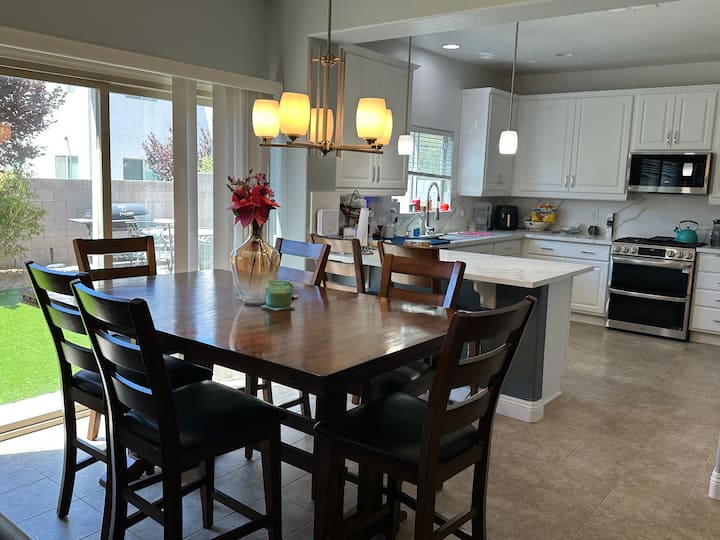 Room 10 Miles From Lv Strip - North Las Vegas, NV