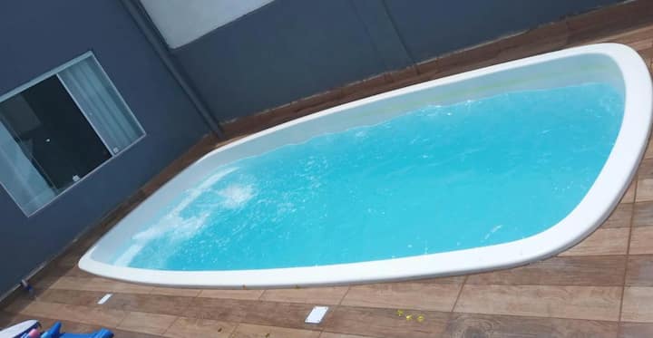 Casa Confortável Com Piscina - Peruíbe