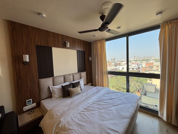 Plumex Johri-elite 1br Apartment - Jaipur