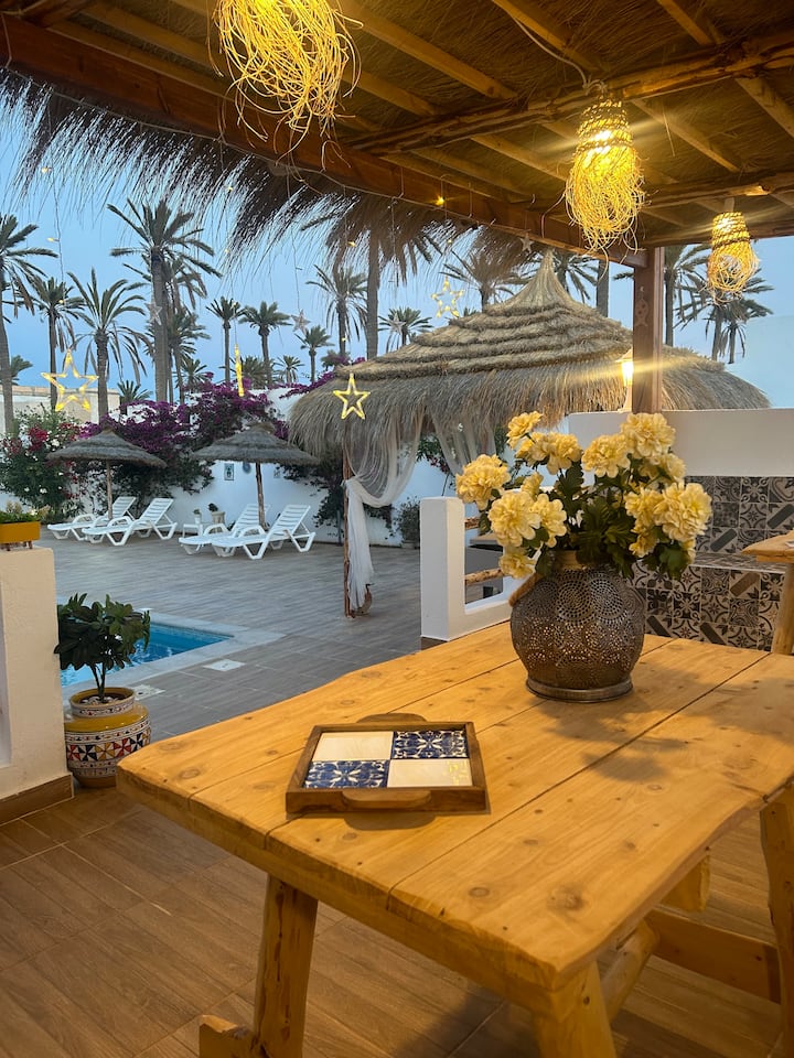 Une Villa En Plein Palmiers - Djerba