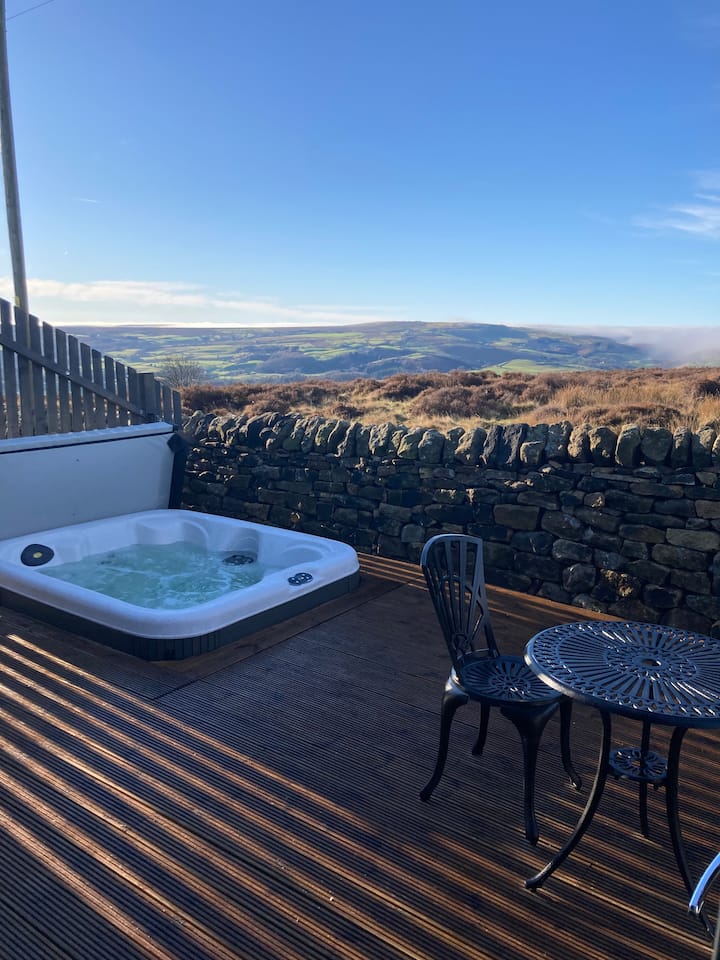The Old Horsebox - Pateley Bridge
