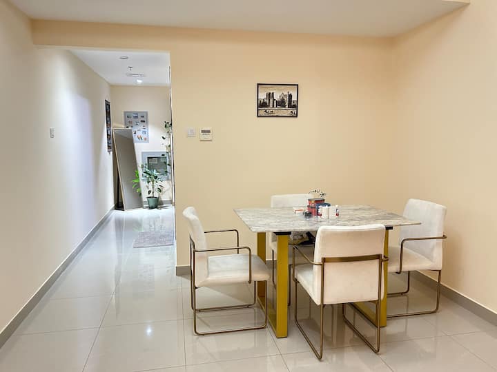 Private En-suite Cozy Bedroom In Shared Apartment - Sharjah