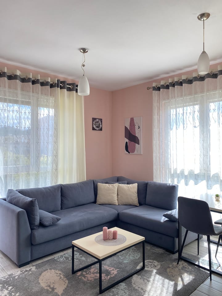 Sunny Apartment In Good Area - Tirana