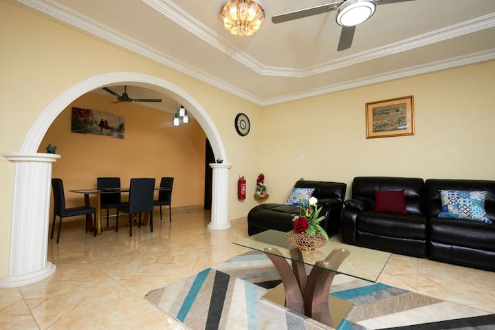 De Chateau Paradise - Accra