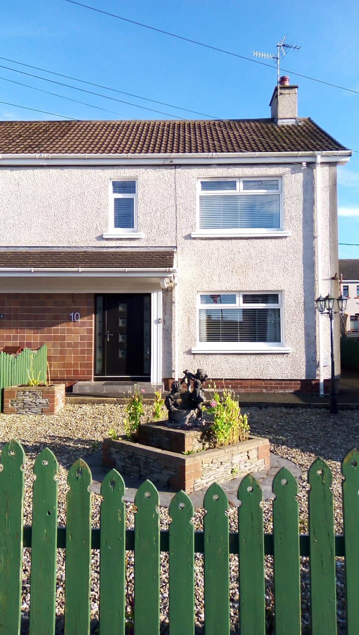 10 Hazeldene Drive - Portballintrae