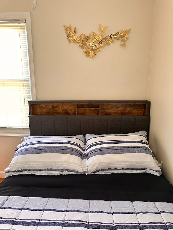 Simple And Pretty - Dearborn, MI