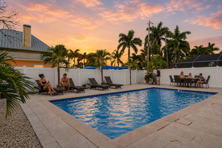 Come Live By The Beach With Pool! - Indian Rocks Beach, FL
