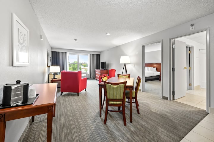 King One Bedroom Kitchenette - Door County, WI
